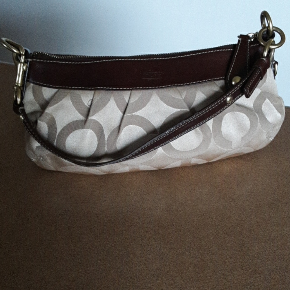 Coach Madison Signature Op Art Logo - Gem